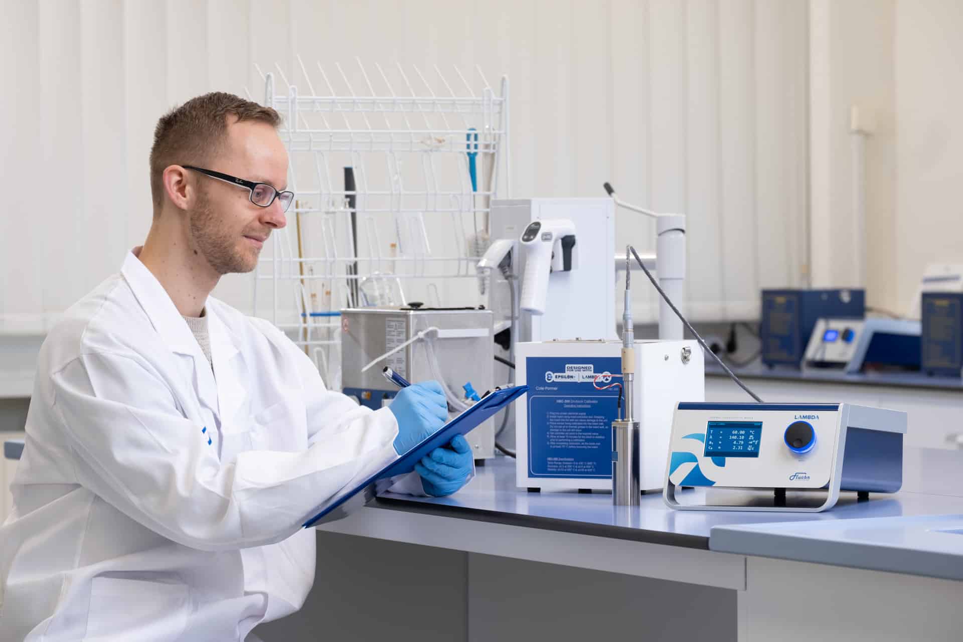 Messgerät LAMBDA für die Wärmeleitfähigkeit von Flüssigkeiten | flucon GmbH